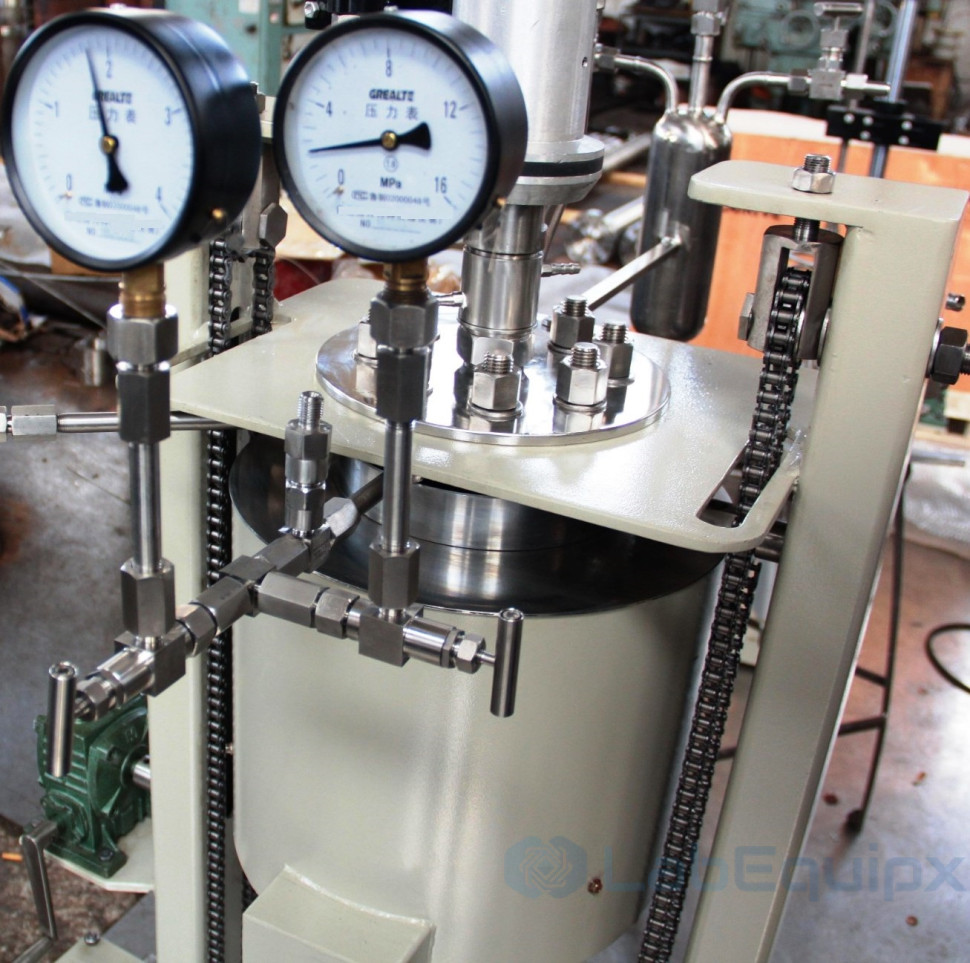 Lab Pressure Reactor with Vessel Body Lift & Tilt LELPRVBLT