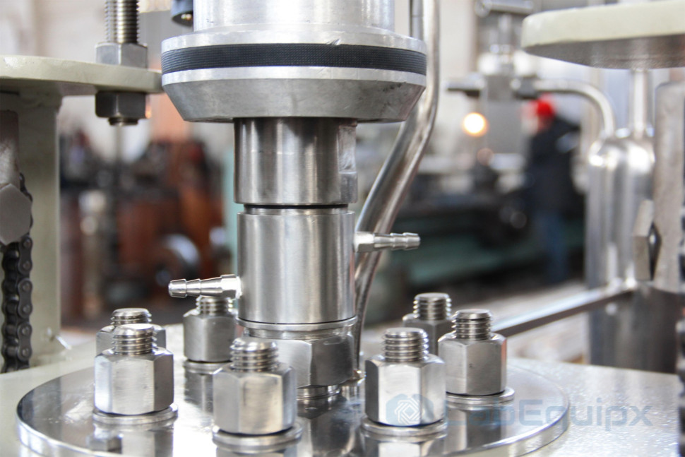 Lab Pressure Reactor with Vessel Body Lift & Tilt LELPRVBLT