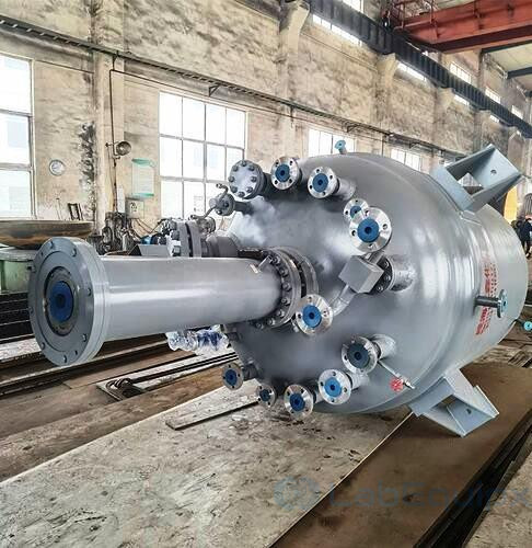 Zirconium Cladding Chemical Reactors LEZCCR